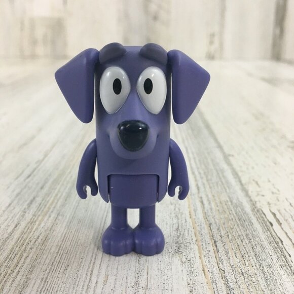 Moose | Toys | Bluey Jean Luc Figure French Canadian Blue Labrador ...